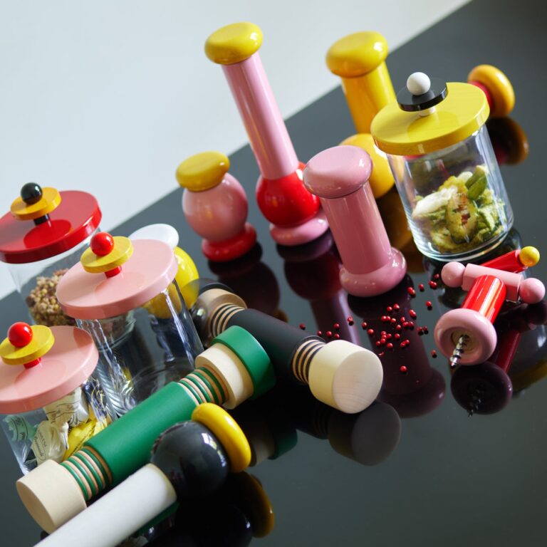 アレッシの日本公式ECサイトオープン、遊び心あふれるアイテムが揃うショッピング体験 - VOIX biz